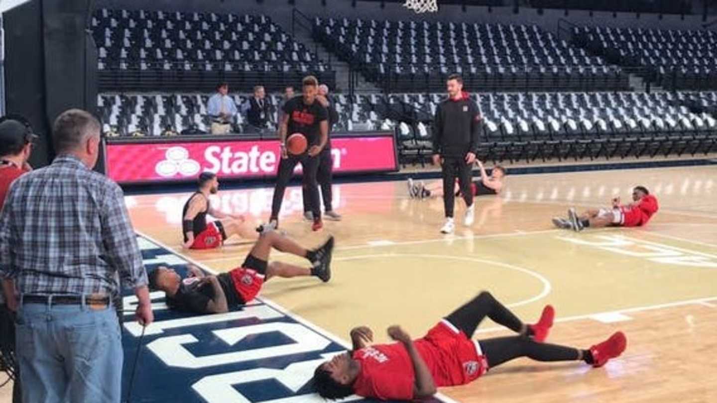 Keatts 'Hopeful' for Bates, Andree Return Tonight - Sports Illustrated ...