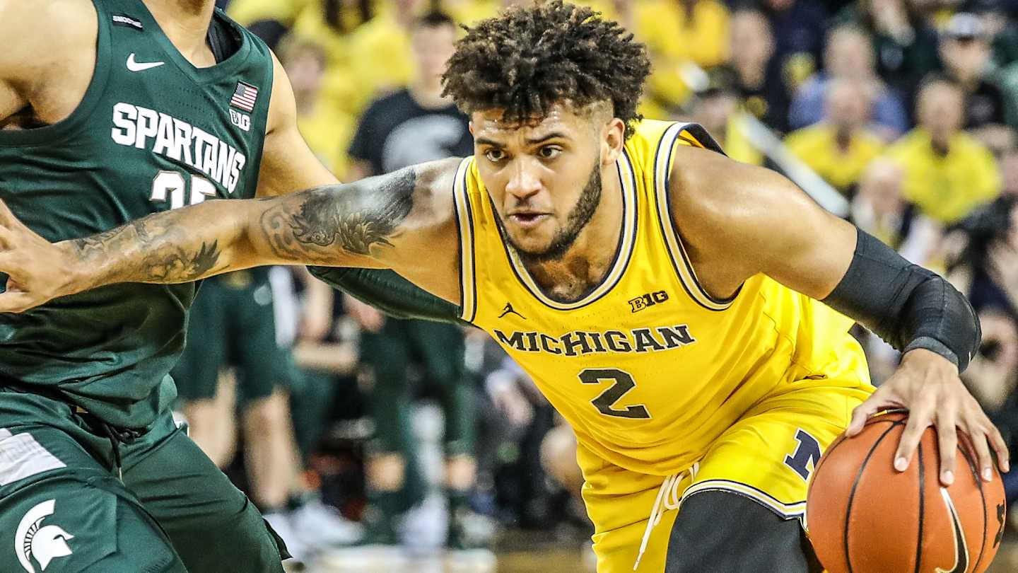 Isaiah Livers Returning For Senior Season - Sports Illustrated Michigan ...
