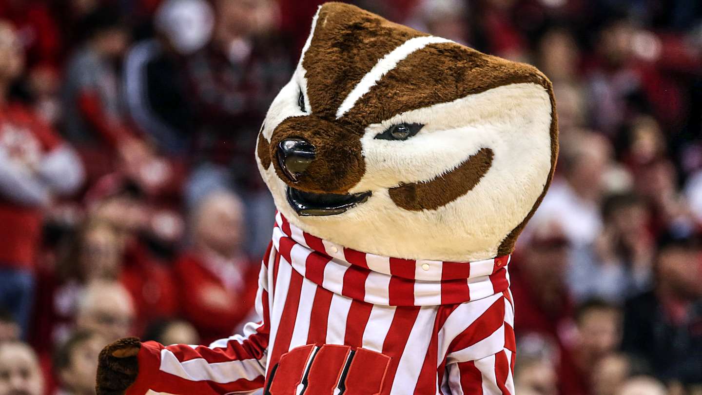 Michigan vs. Wisconsin Q&A With AllBadger - Sports Illustrated Michigan ...