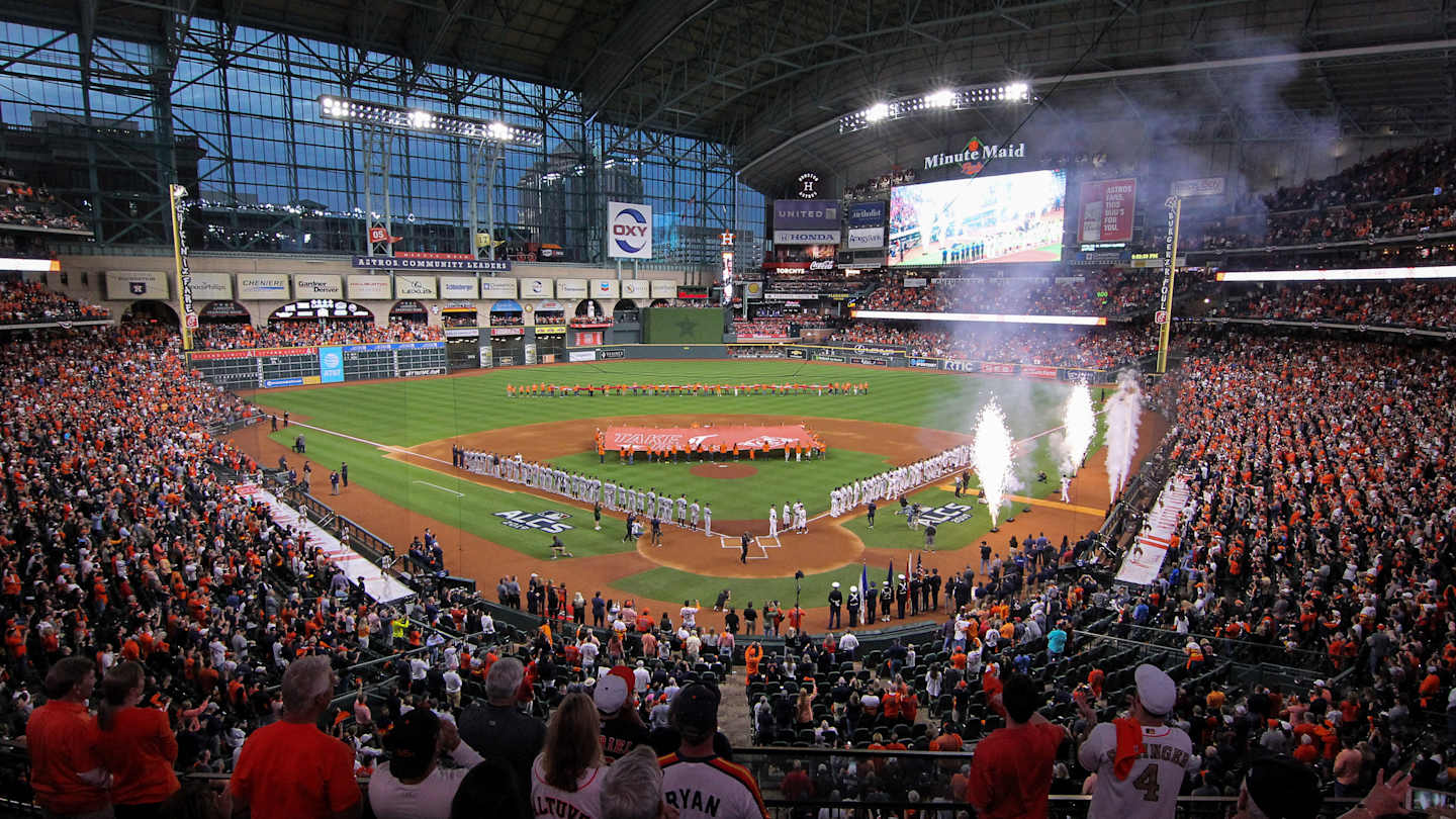 How MLB will fight DraftKings sign stealing lawsuit - Sports Illustrated