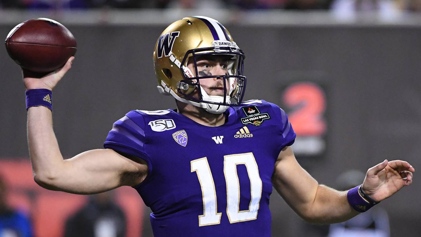 One of Top Quarterbacks, Washington's Jacob Eason, Interests Green Bay ...
