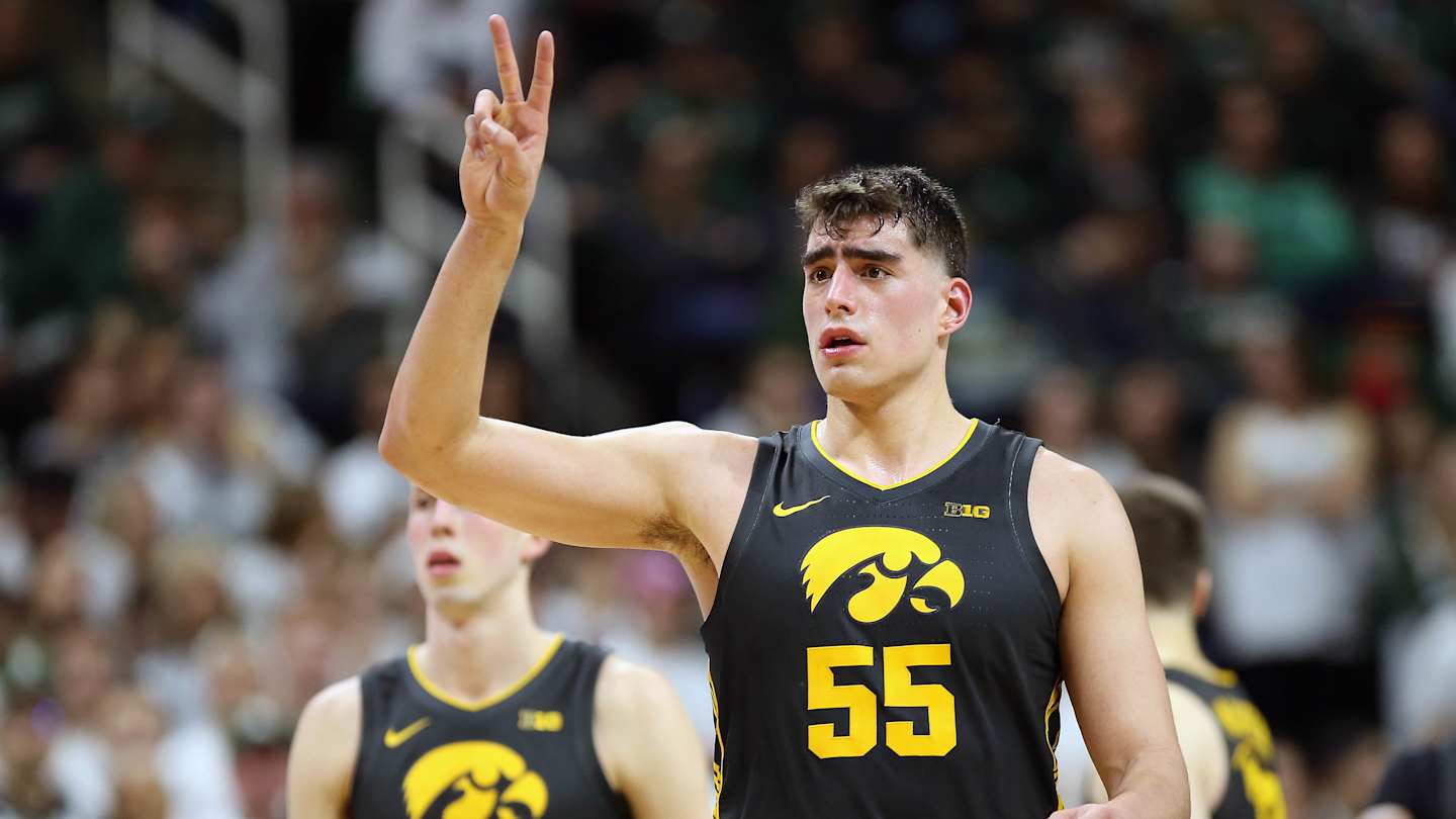 Garza Is Consensus All-American - Sports Illustrated Iowa Hawkeyes News ...