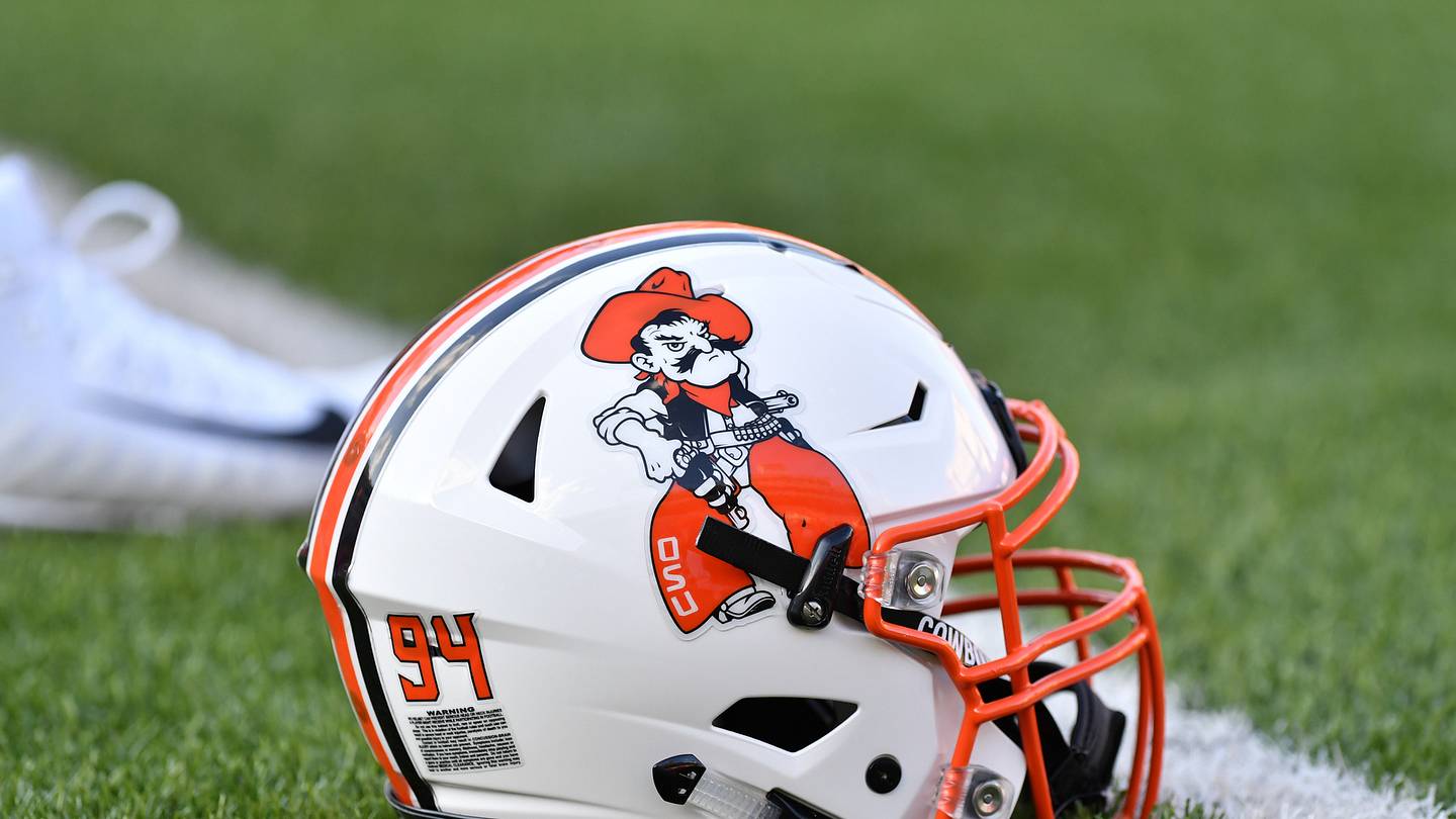 Justin Williams talks Oklahoma State football helmets and uniforms ...