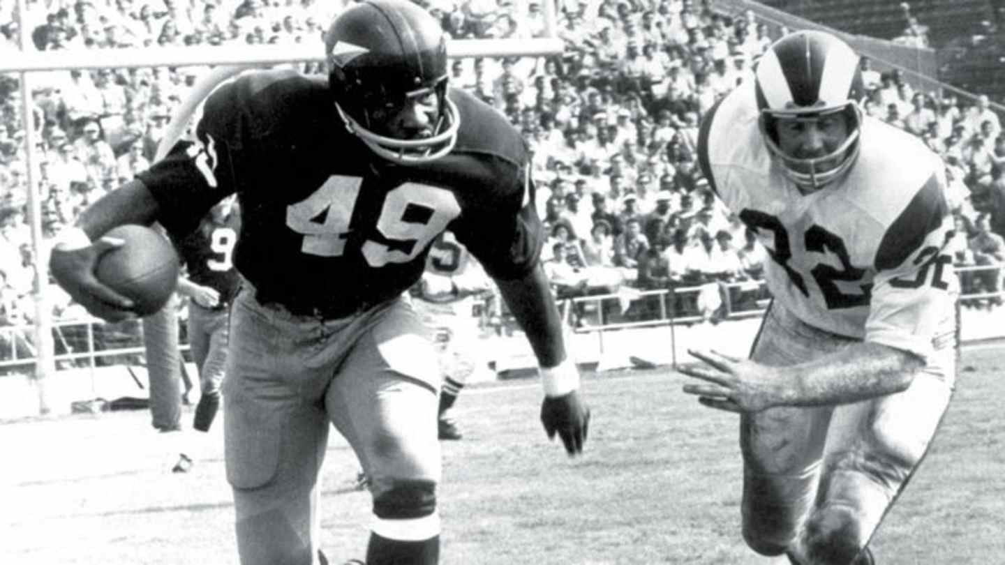 Remembering a pioneer: Bobby Mitchell, 84. - Sports Illustrated ...