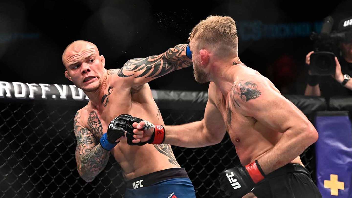 UFC's Anthony Smith fights off intruder in home invasion - Sports ...