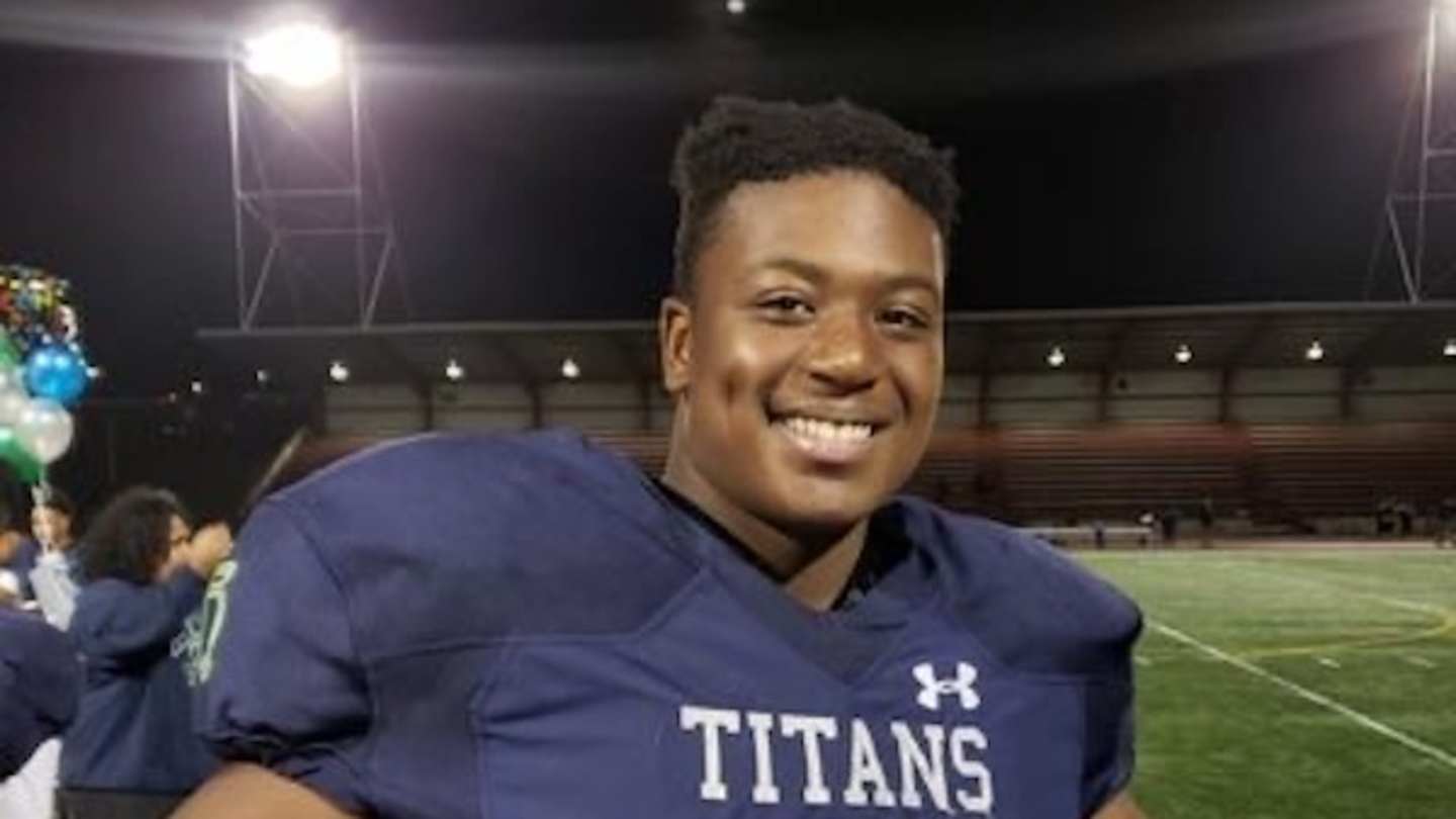 2022 UW Target Malik Agbo, Son of An African Prince, Represents ...