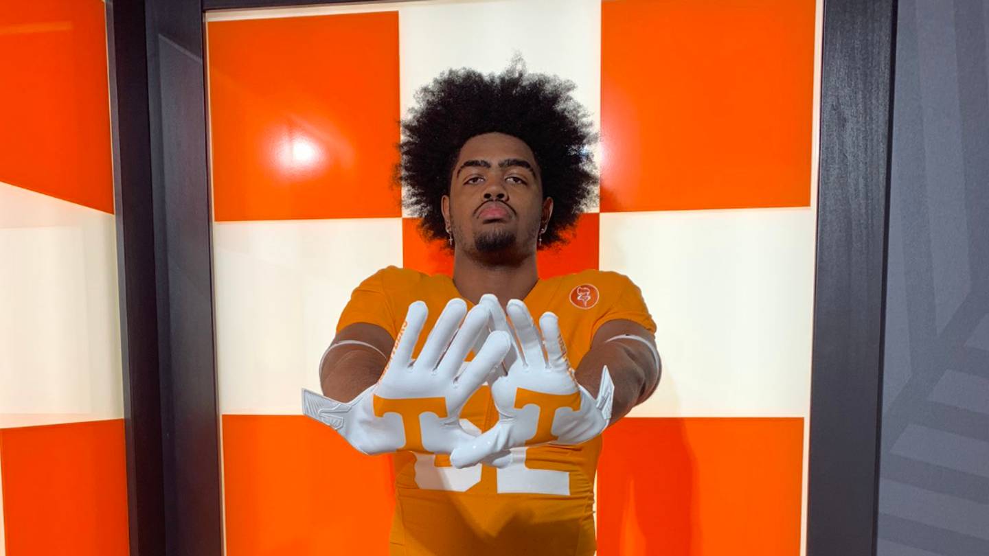 2021 Alabama Edge Rusher Demarcus Smith High on Tennessee, Updates ...