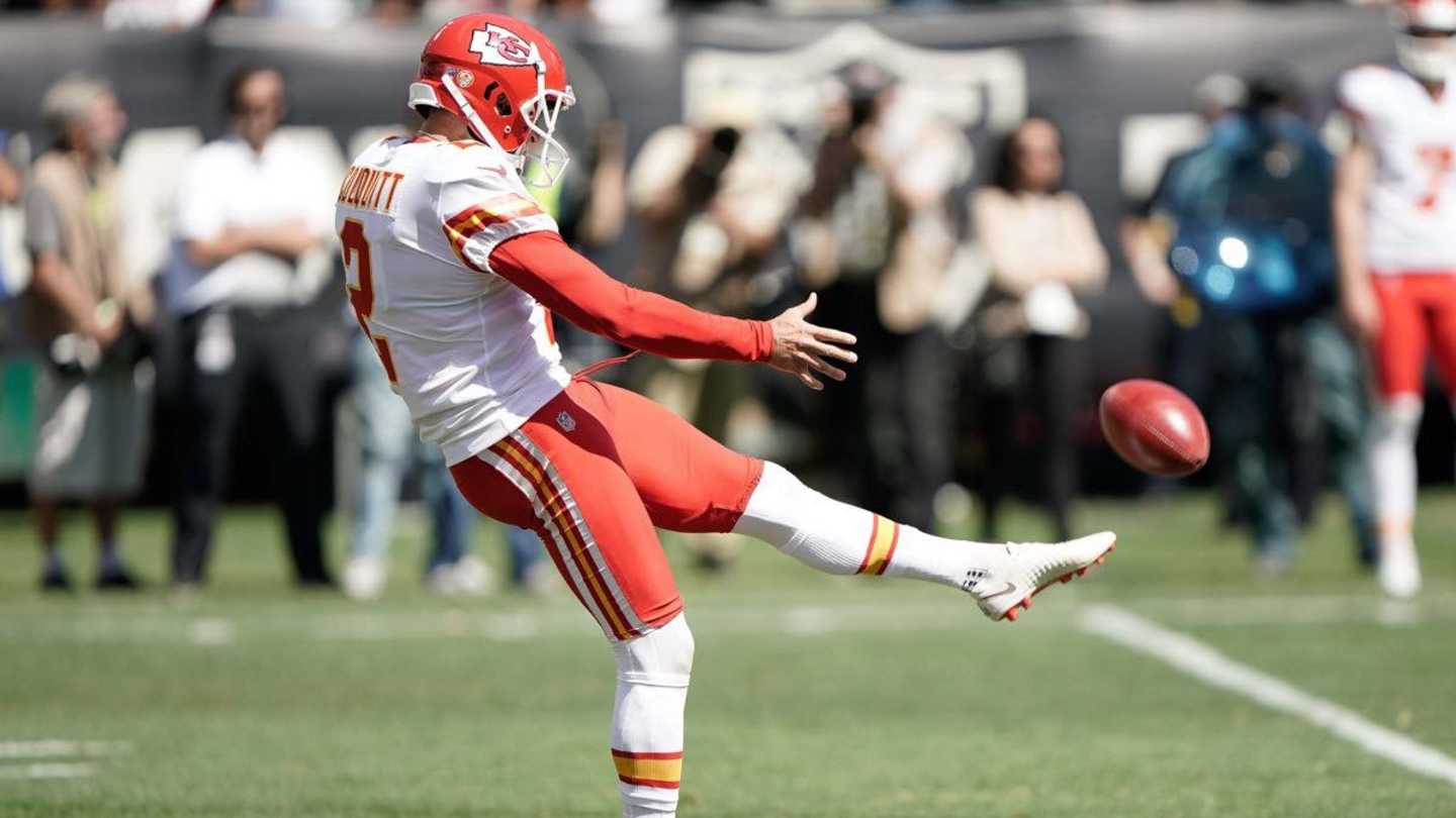 Former Tennessee Volunteer Punter Dustin Colquitt finds a new NFL home ...