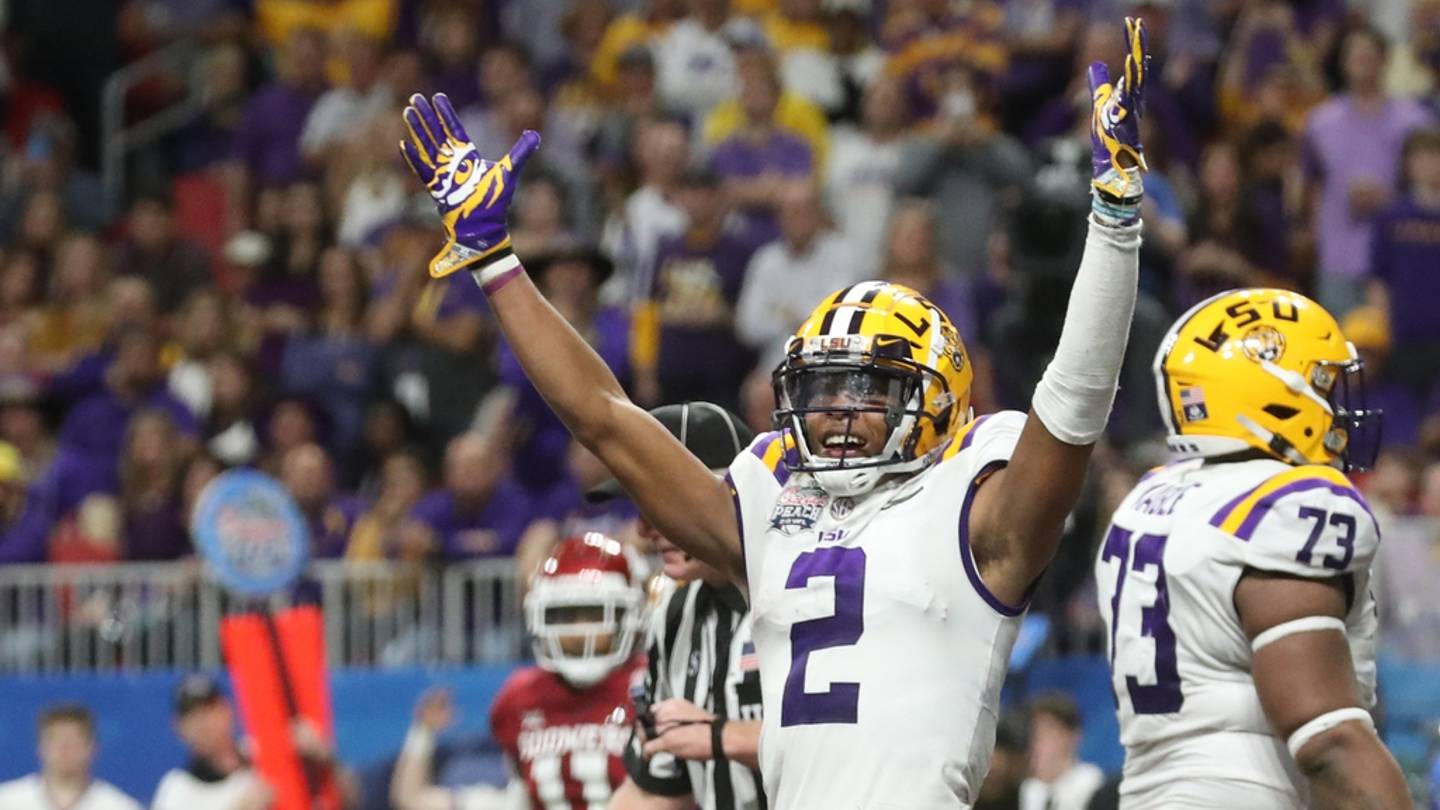 LSU Receiver Justin Jefferson Will Have to Adjust to Familiar Outside ...