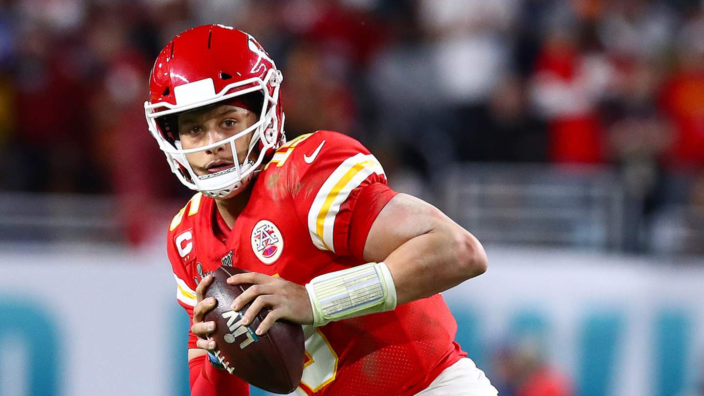 Patrick Mahomes contract: Chiefs agree to record 10-year extension ...