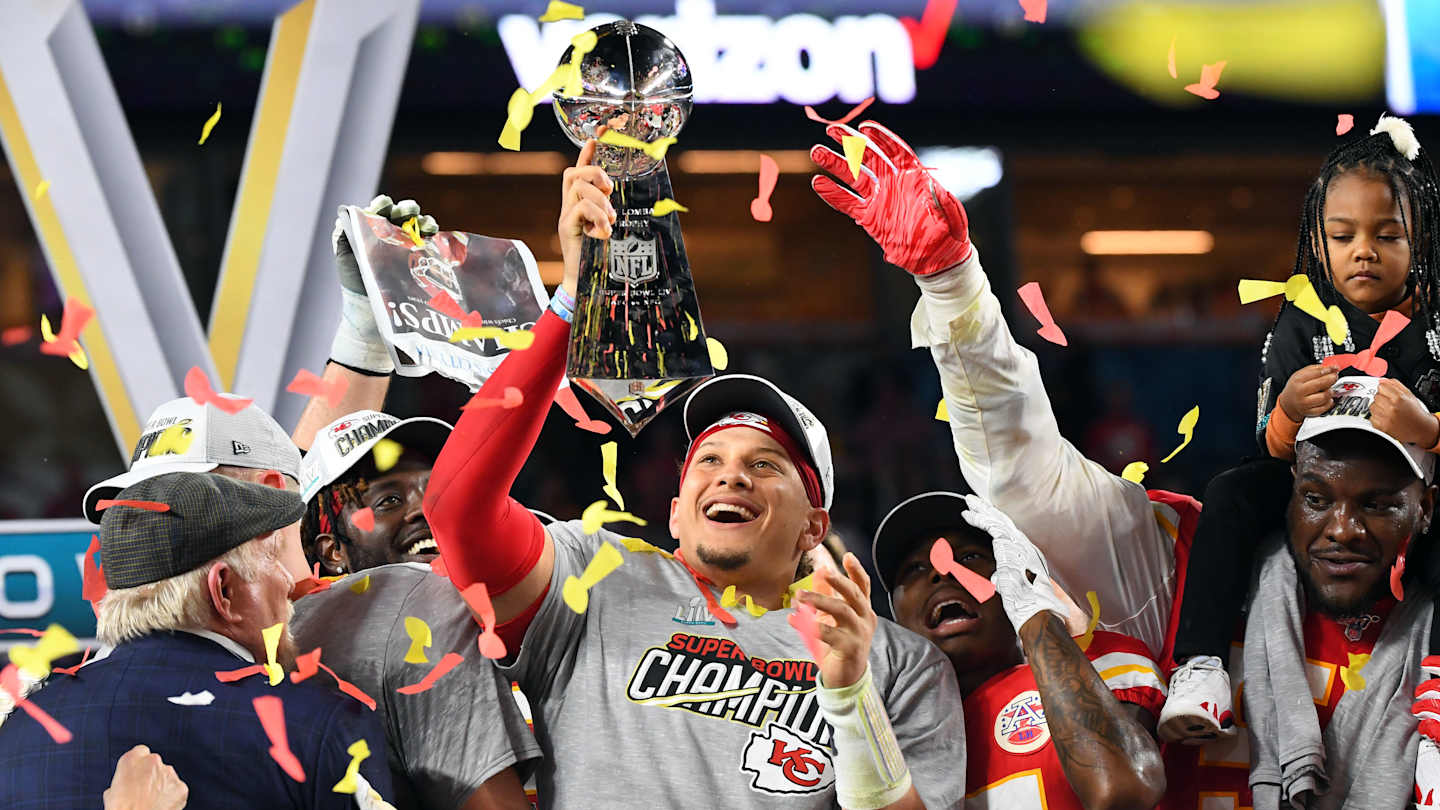 Top 10 Kansas City Chiefs Players of All Time - Sports Illustrated