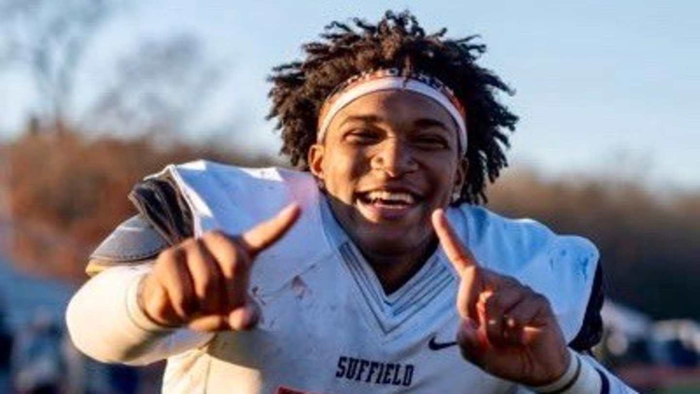 Multi-Purpose Defender Kechaun Bennett A Natural Athlete - Sports ...