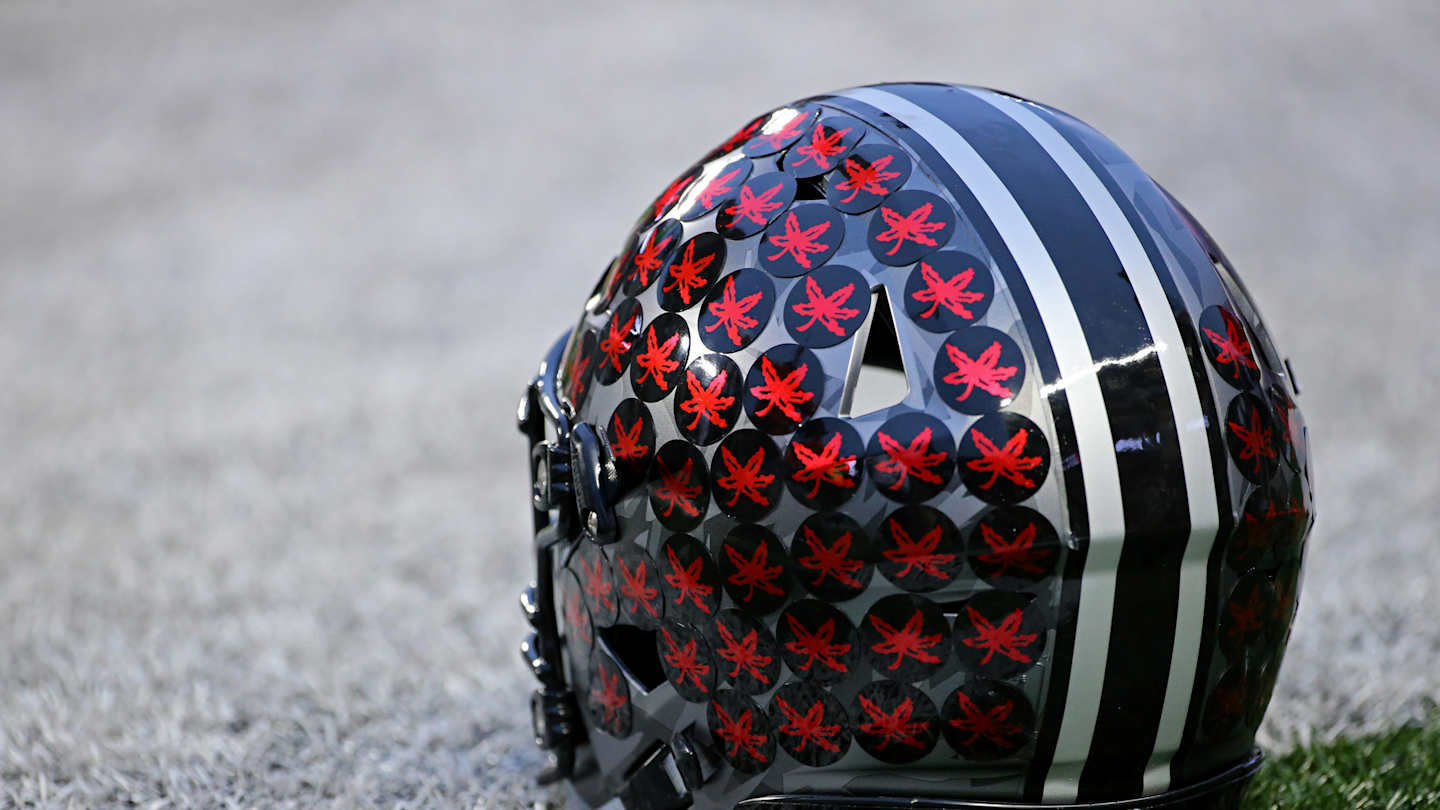Ohio State Athletics Pleads with Fans to Wear a Mask - Sports ...