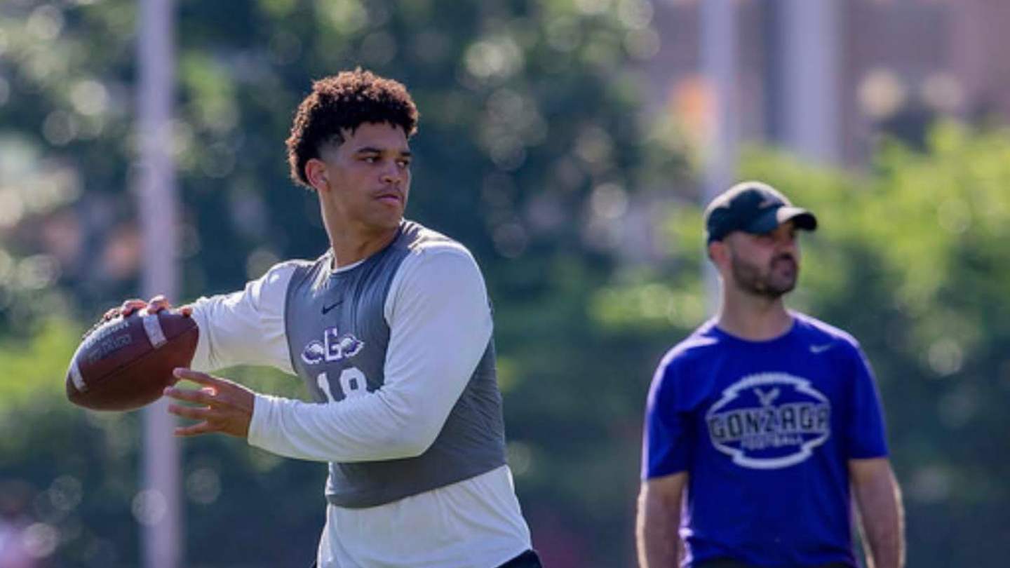 Caleb Williams Gives Thanks, Arrives at Elite 11 Finals in Last Blog Before Commitment - SI All ...