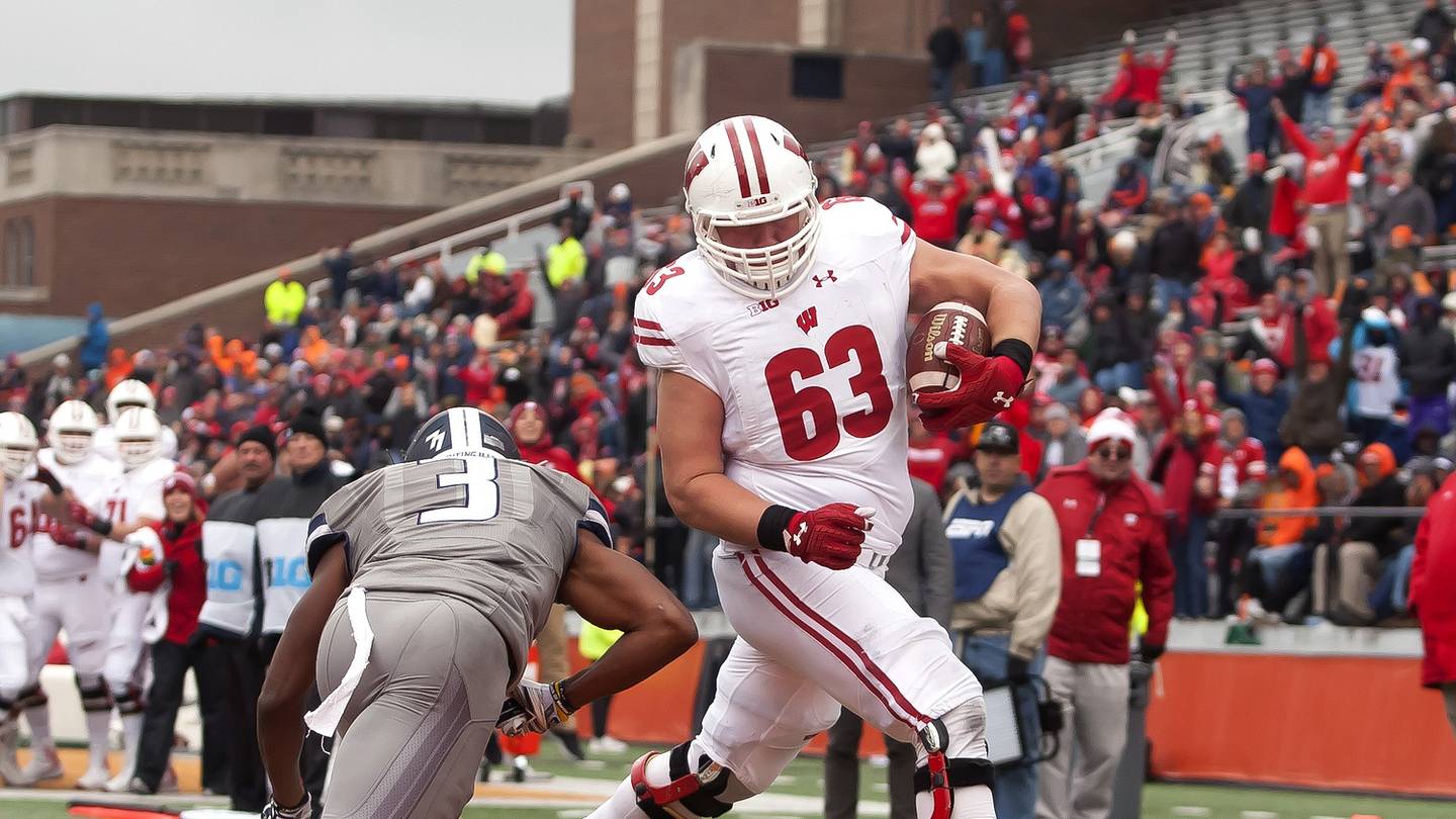 Wisconsin Football: Michael Deiter Selected to BTN's All-Decade Team ...