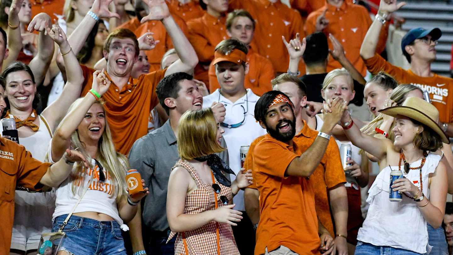 Texas Longhorns Make Top 5 List for Four-Star Tight End Demetrius ...