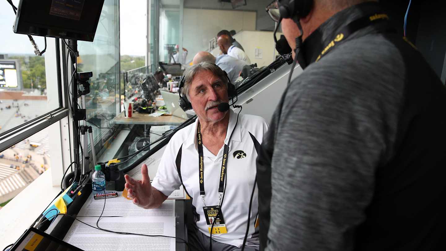Ed Podolak Takes Rightful Place in UI Hall of Fame - Sports Illustrated ...