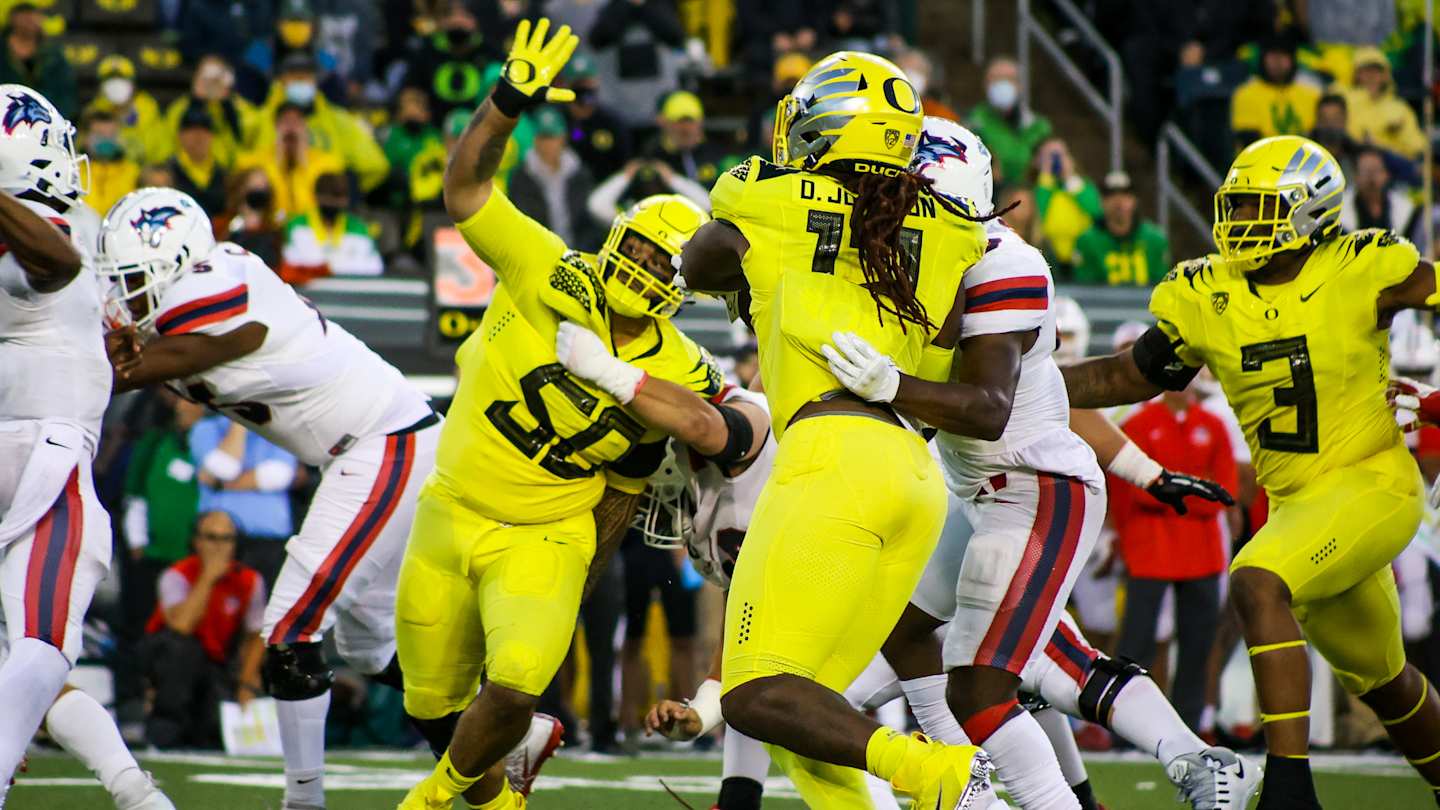 Where the Oregon Football Defensive Line Stands Heading into the Summer ...