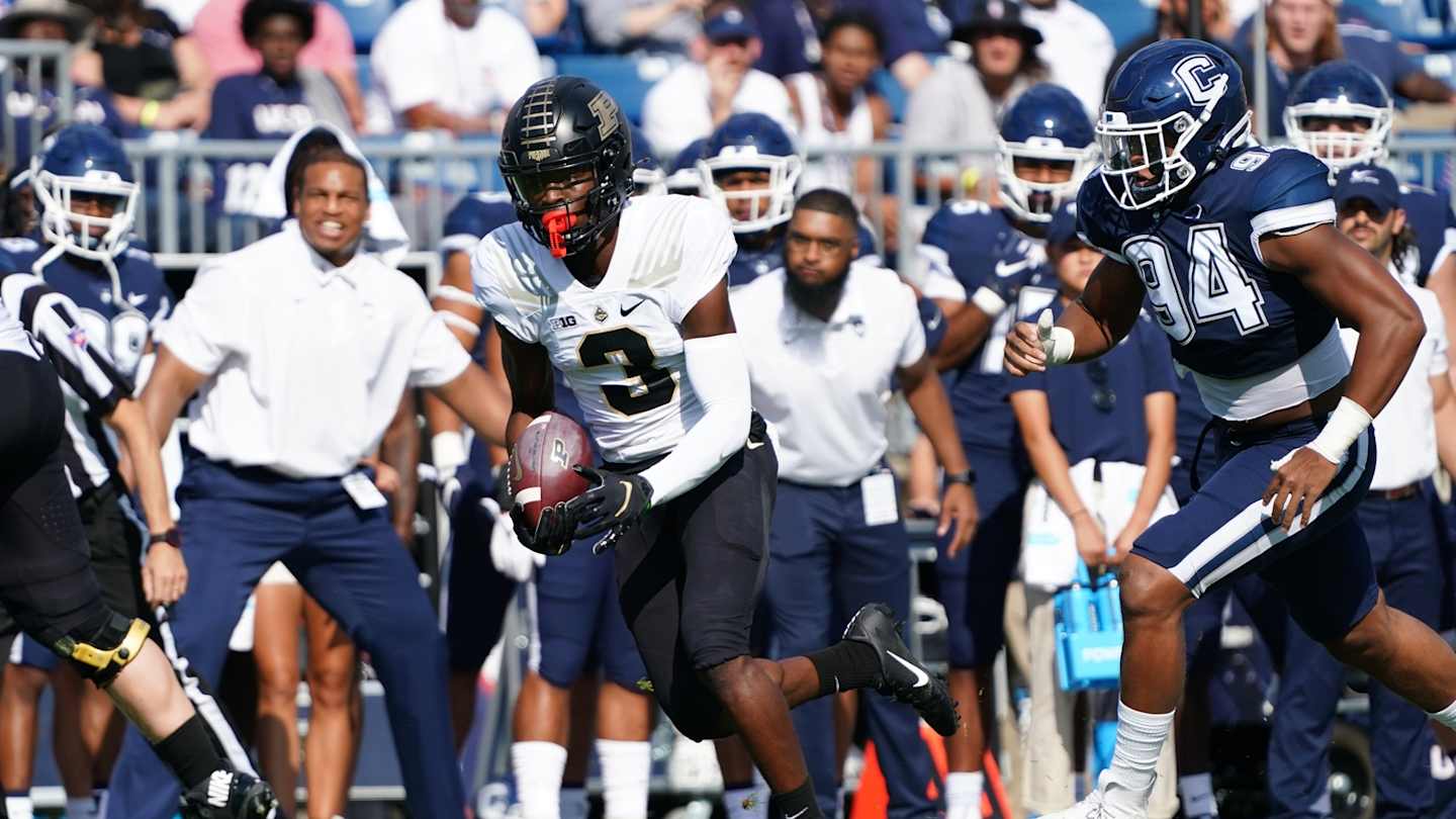 Purdue's David Bell Not Warming Up, King Doerue in Street Clothes Ahead ...