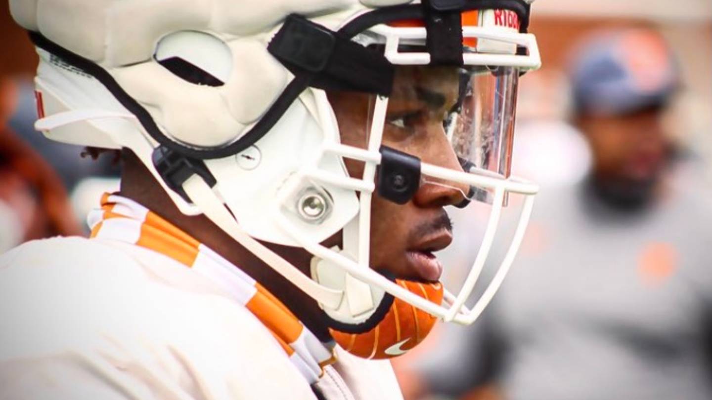 Evans Confident in Vols’ Offense, His Own Versatility Heading Into Must ...