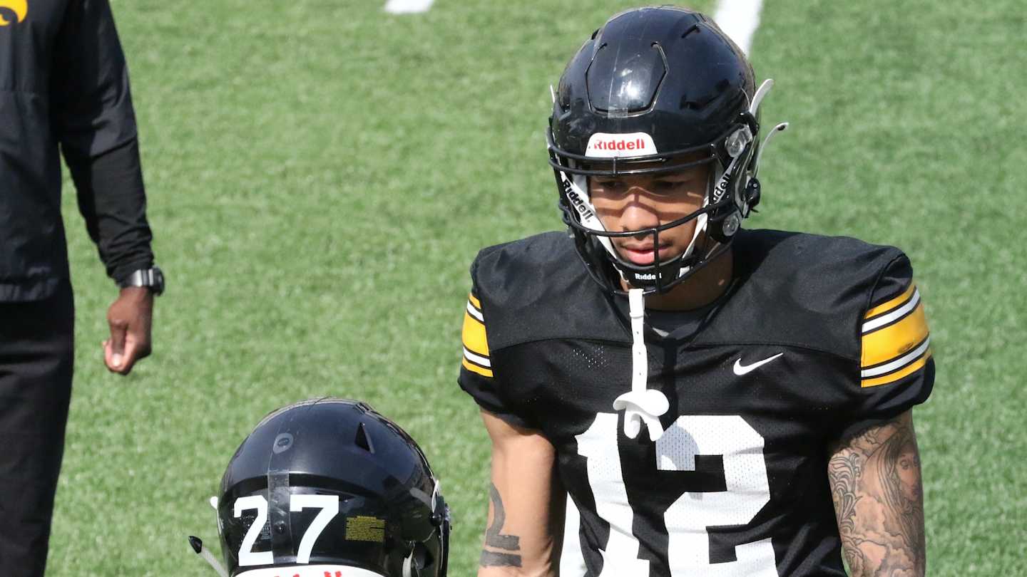 Quavon Matthews in Transer Portal - Sports Illustrated Iowa Hawkeyes ...