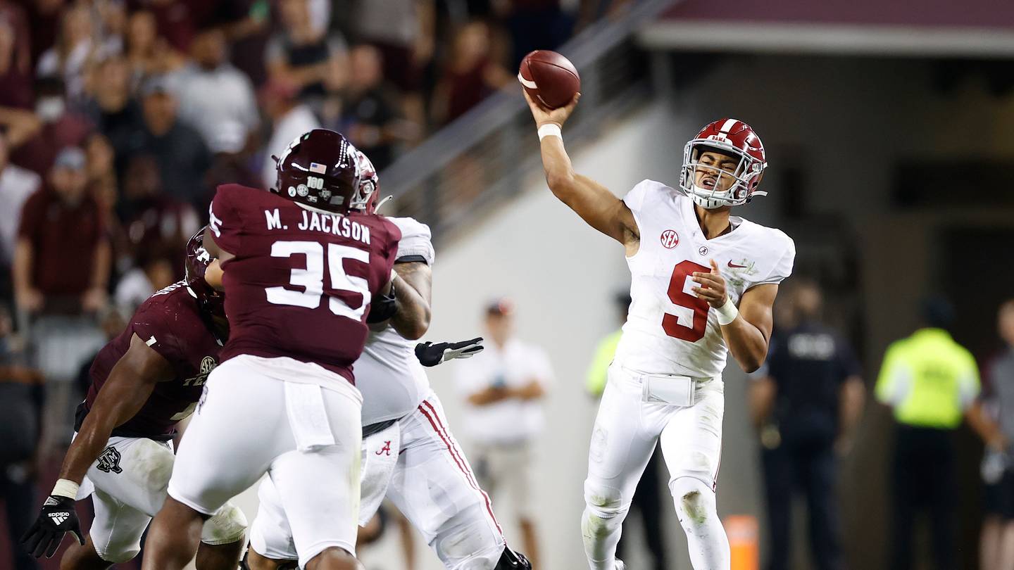 Red Zone Efficiency Dooms Alabama Offense in Loss at Texas A&M - Sports ...