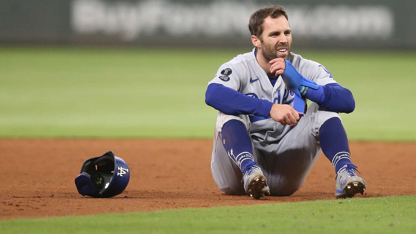 Dodgers-Braves: Chris Taylor's blunder costs L.A. in NLCS Game 1 ...