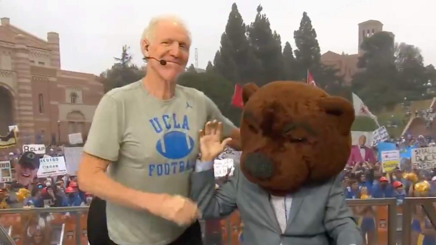 Bill Walton joins College Gameday, delivers delightful picks segment ...