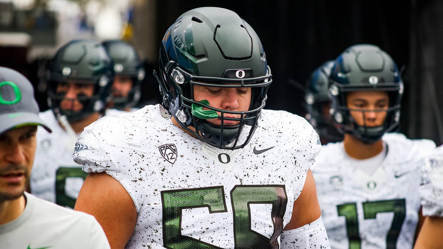 Jackson Powers-Johnson Opens up on Playing Both Ways for Oregon Ducks ...