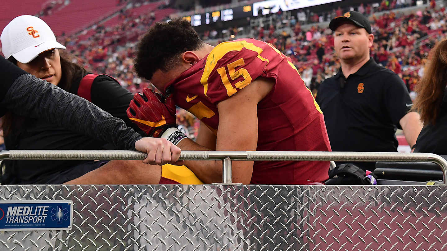 Twitter Reacts To USC WR Drake London's Season Ending Ankle Injury ...