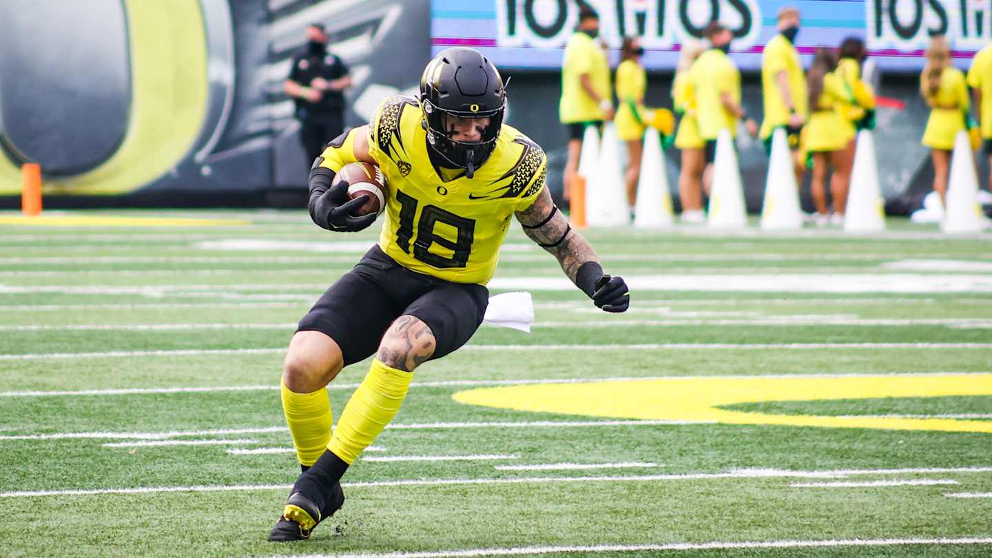 Oregon Football Tight End Spencer Webb Dies at Age 22 After Suffering ...