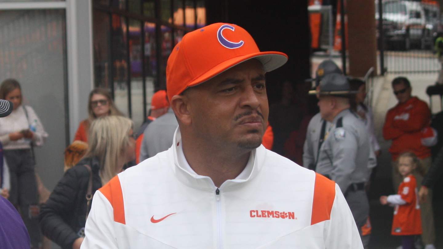 Clemson Tigers' OC Tony Elliott OLeaves Clemson for the Virginia ...