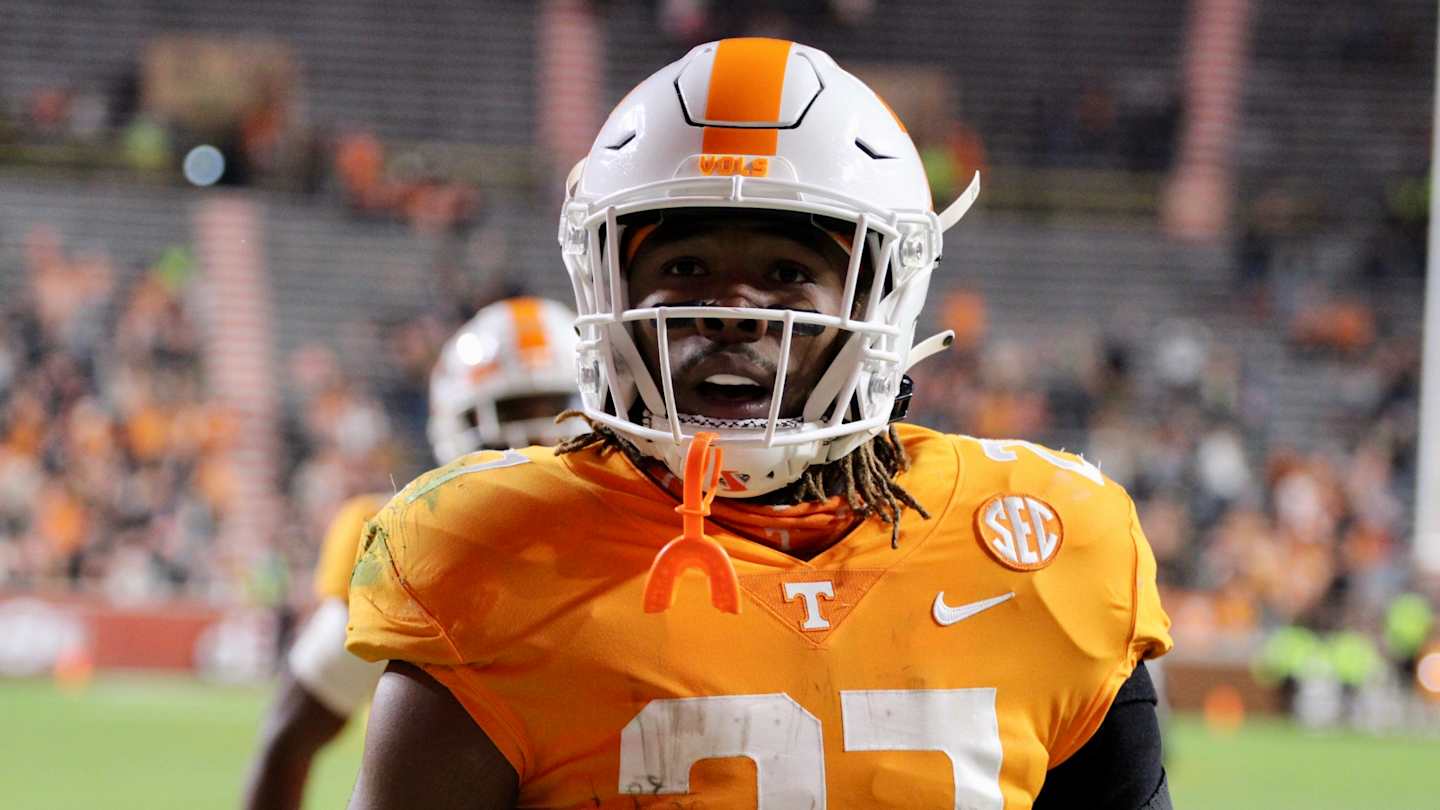 Tennessee Unveils Uniform Combination for Rivalry Game - Sports ...