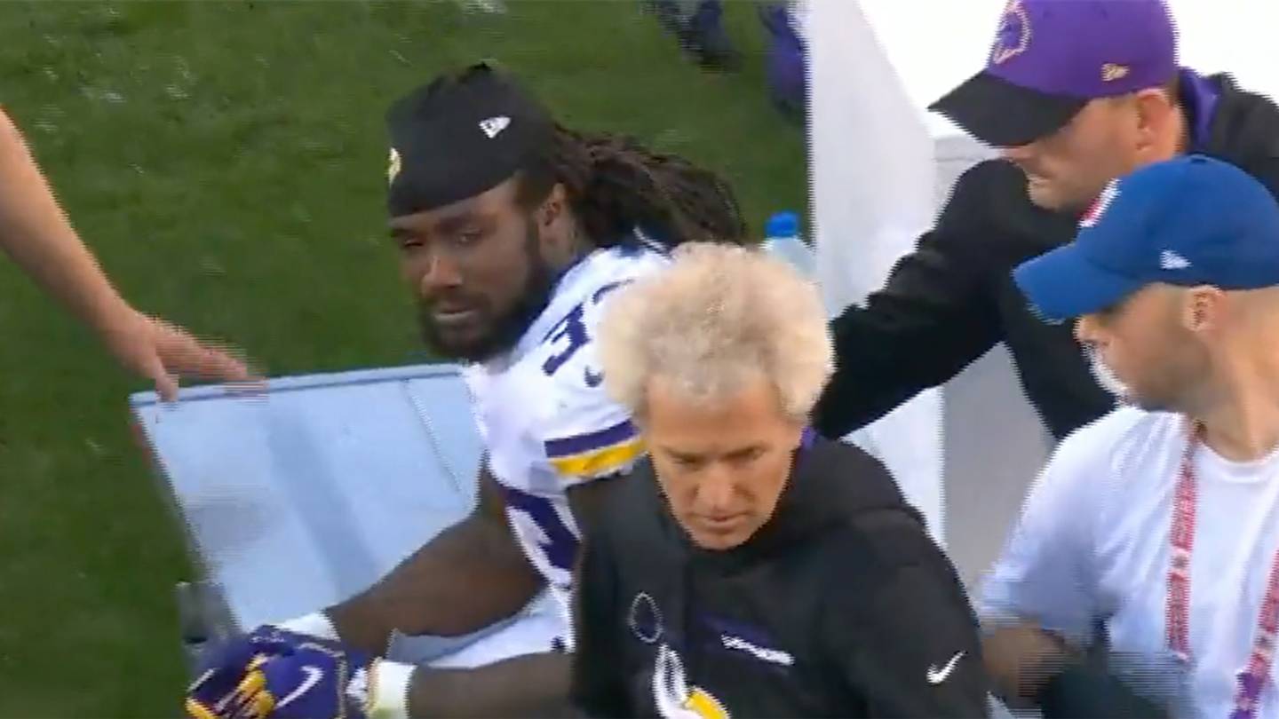 Dalvin Cook: Vikings RB carted off field with shoulder injury - Sports ...