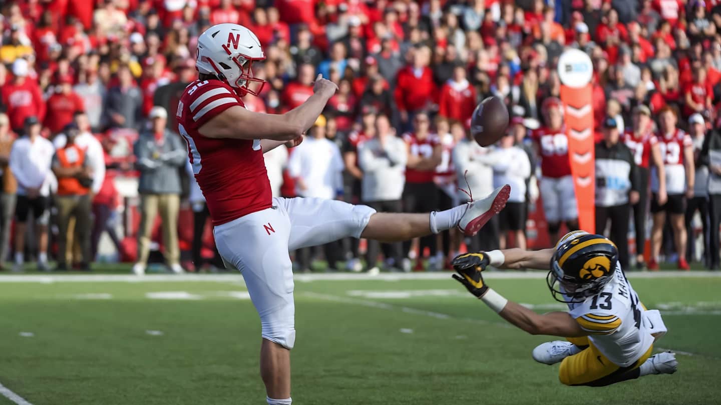 Husker Dan: Huskers Lose Another "Sod Couple" Game - All Huskers