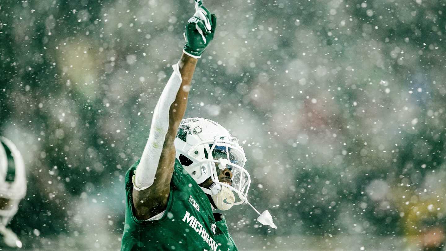 Michigan State rises in the new CFB rankings - Sports Illustrated ...