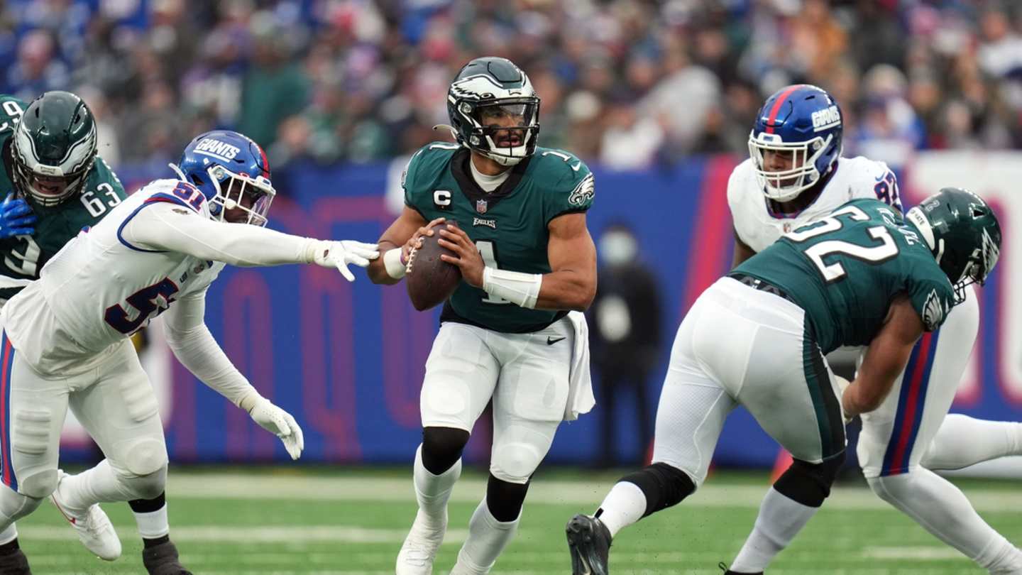 Watch Philadelphia Eagles at Tampa Bay Bucs: Stream NFL live, TV - How to Watch and Stream Major ...