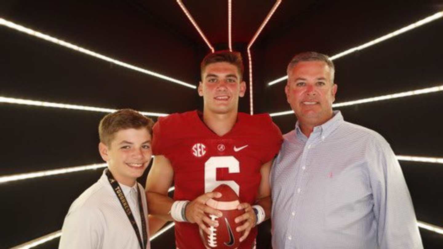 Ty Simpson Finishes His Senior Year with a State Title, Early Signing ...