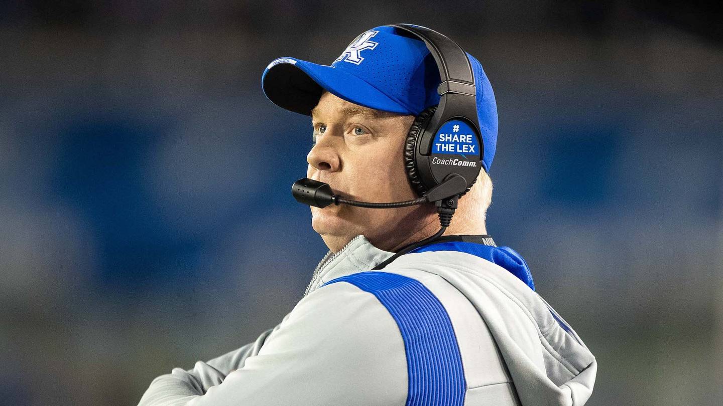 Mark Stoops Discusses Citrus Matchup with Iowa - Sports Illustrated ...