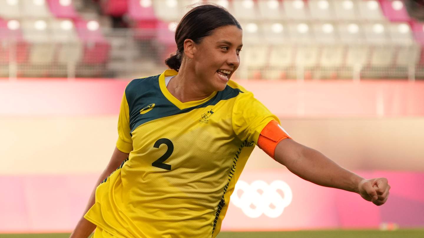 Watch: Sam Kerr takes down pitch invader, receives yellow card - Sports ...