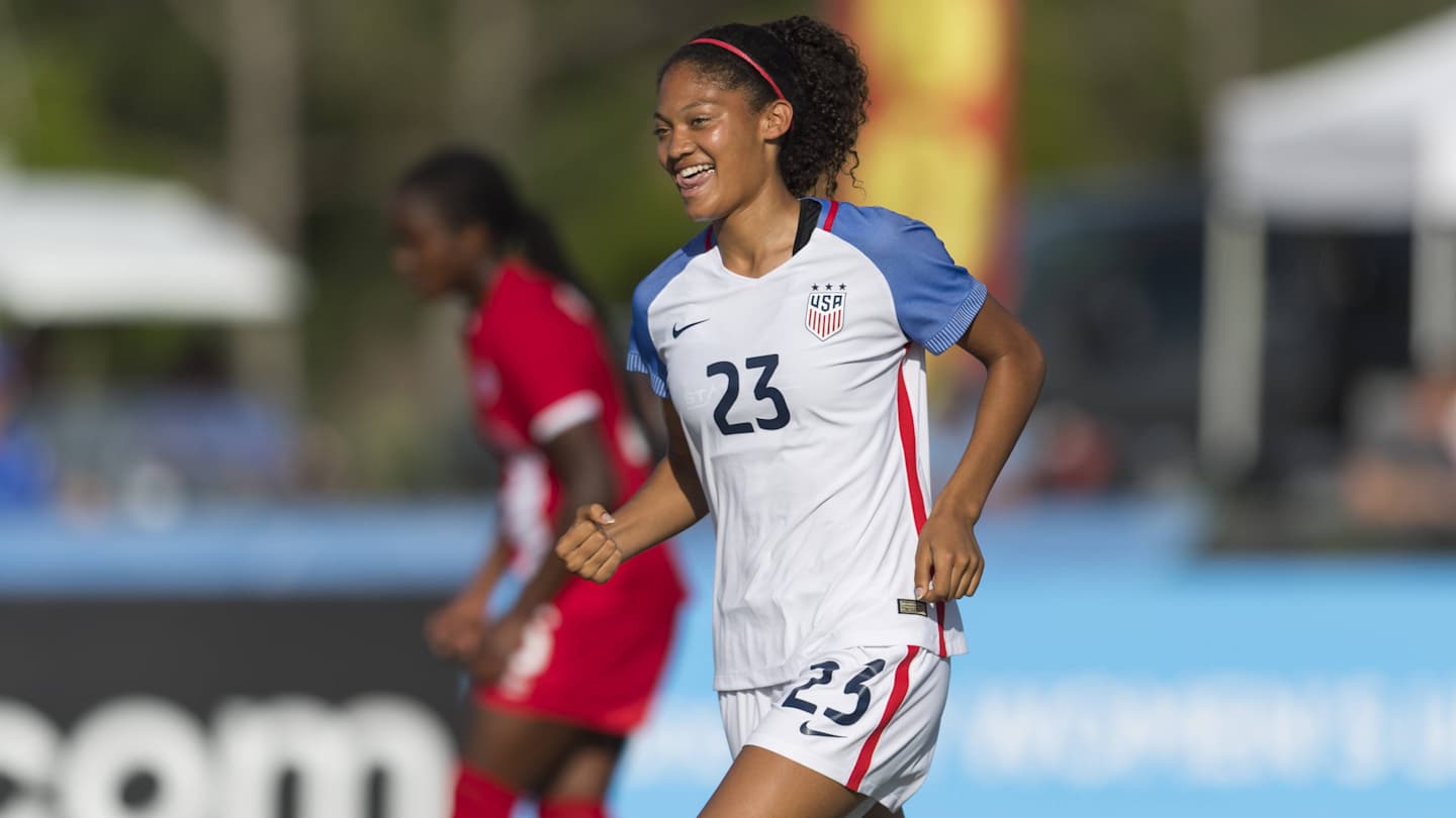 UCLA soccer star Reilyn Thomas becomes Nike's first NIL college athlete ...