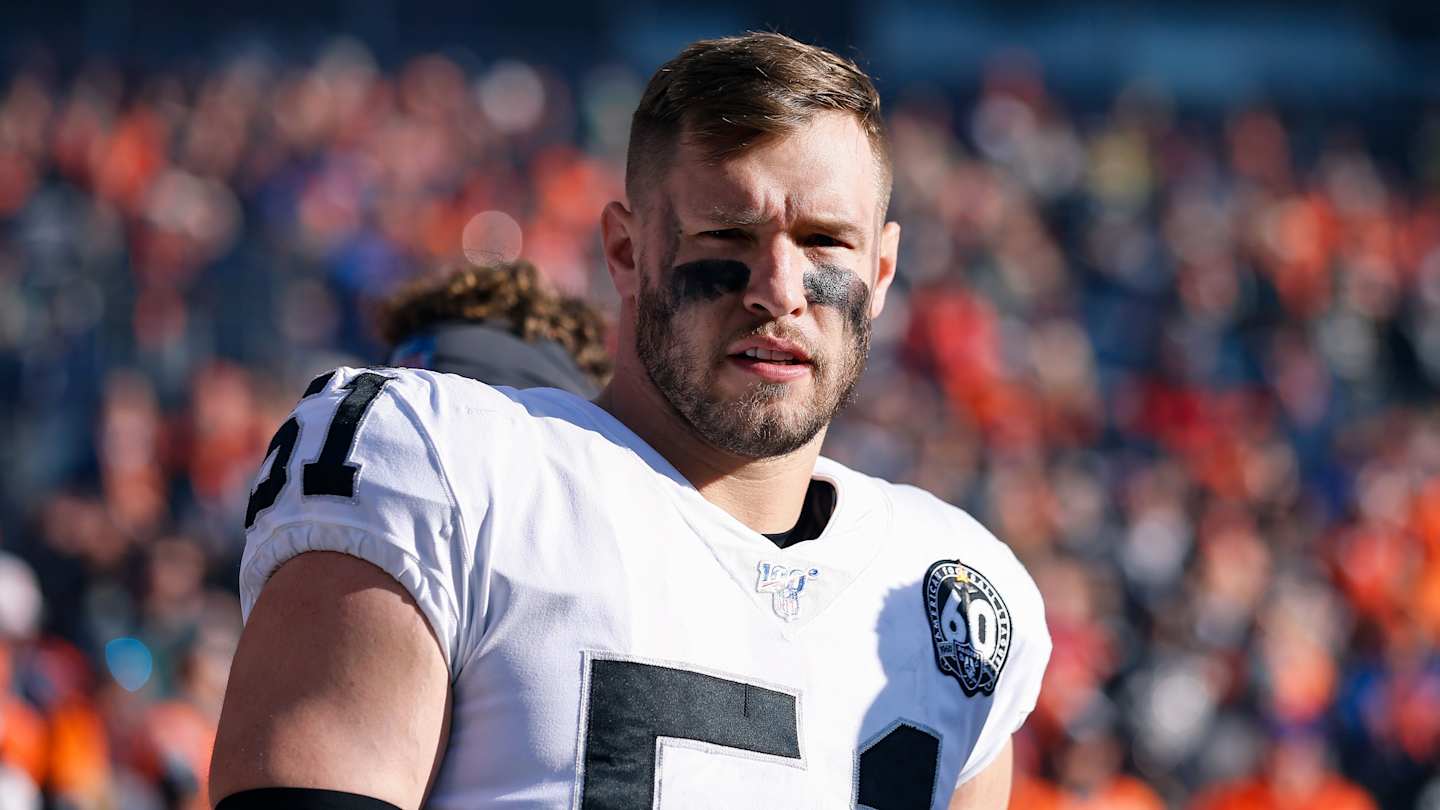 Raiders LB Will Compton misses Monday night's win after mother's death ...