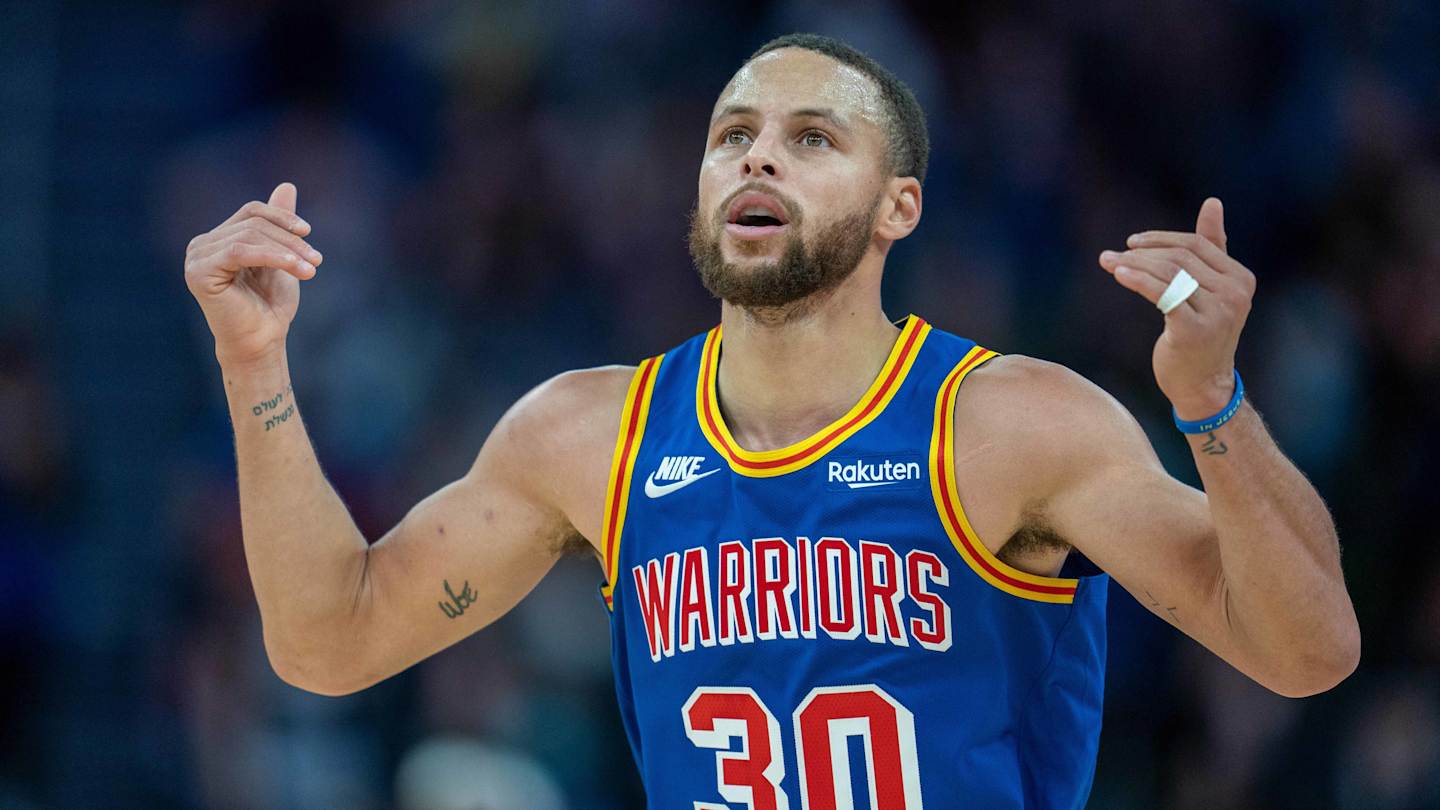 Steph Curry 3,000 three pointers: Warriors star hits milestone - Sports Illustrated