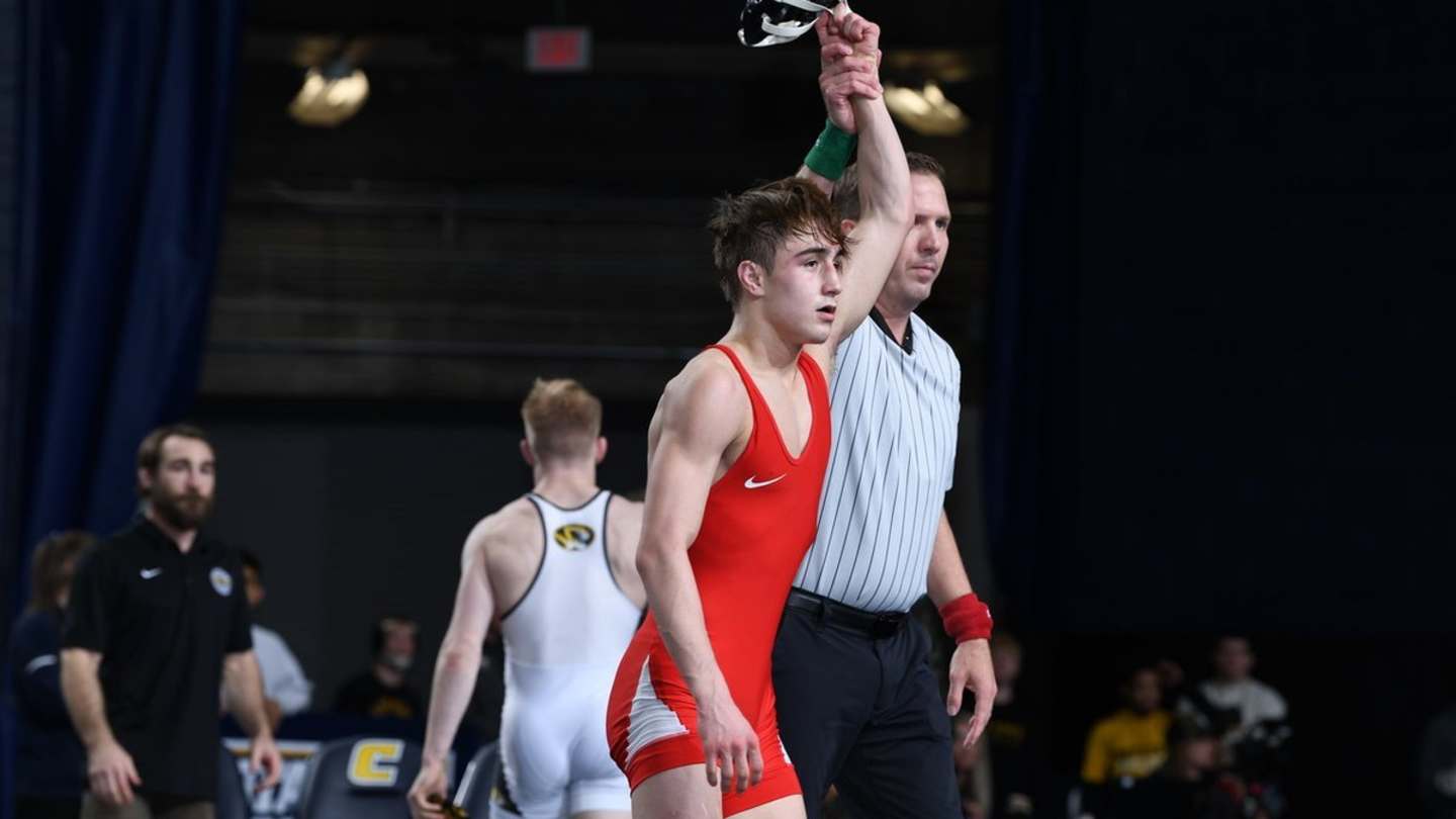 3 Hawkeyes Finish Top 4 at Southern Scuffle - Sports Illustrated Iowa ...