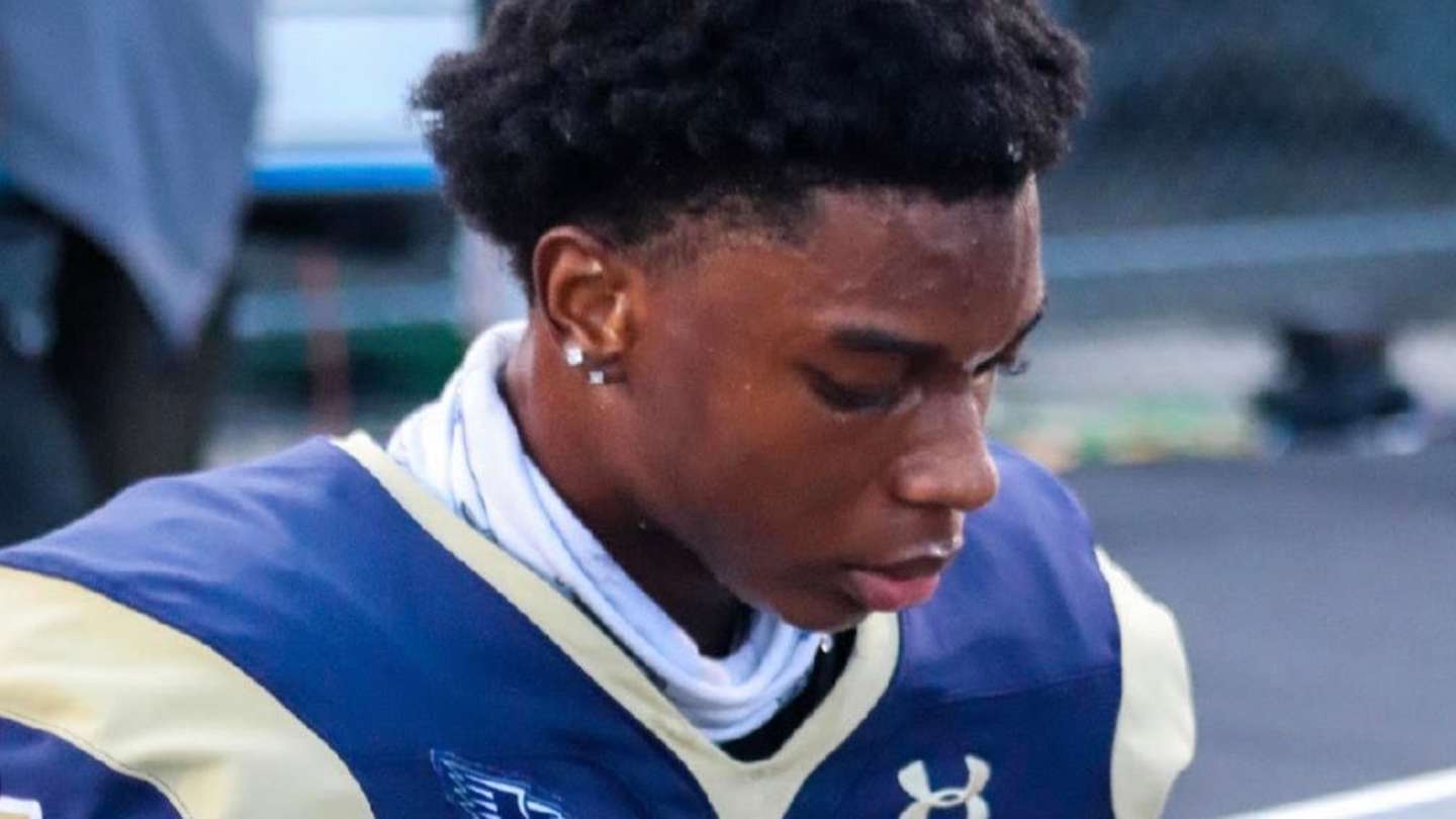 Michigan State makes 'Top 8' for four star 2023 defensive end Dylan ...