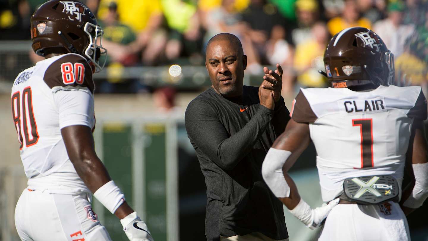 Former USC RB Coach Mike Jinks Joining AAC Football Program - Sports ...