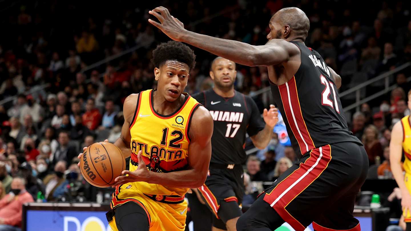 De'Andre Hunter Drops 15 Points in First Game Back from Injury - Sports ...