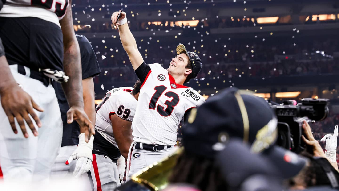 REPORT: Stetson Bennett Suffered Injury During National Championship ...