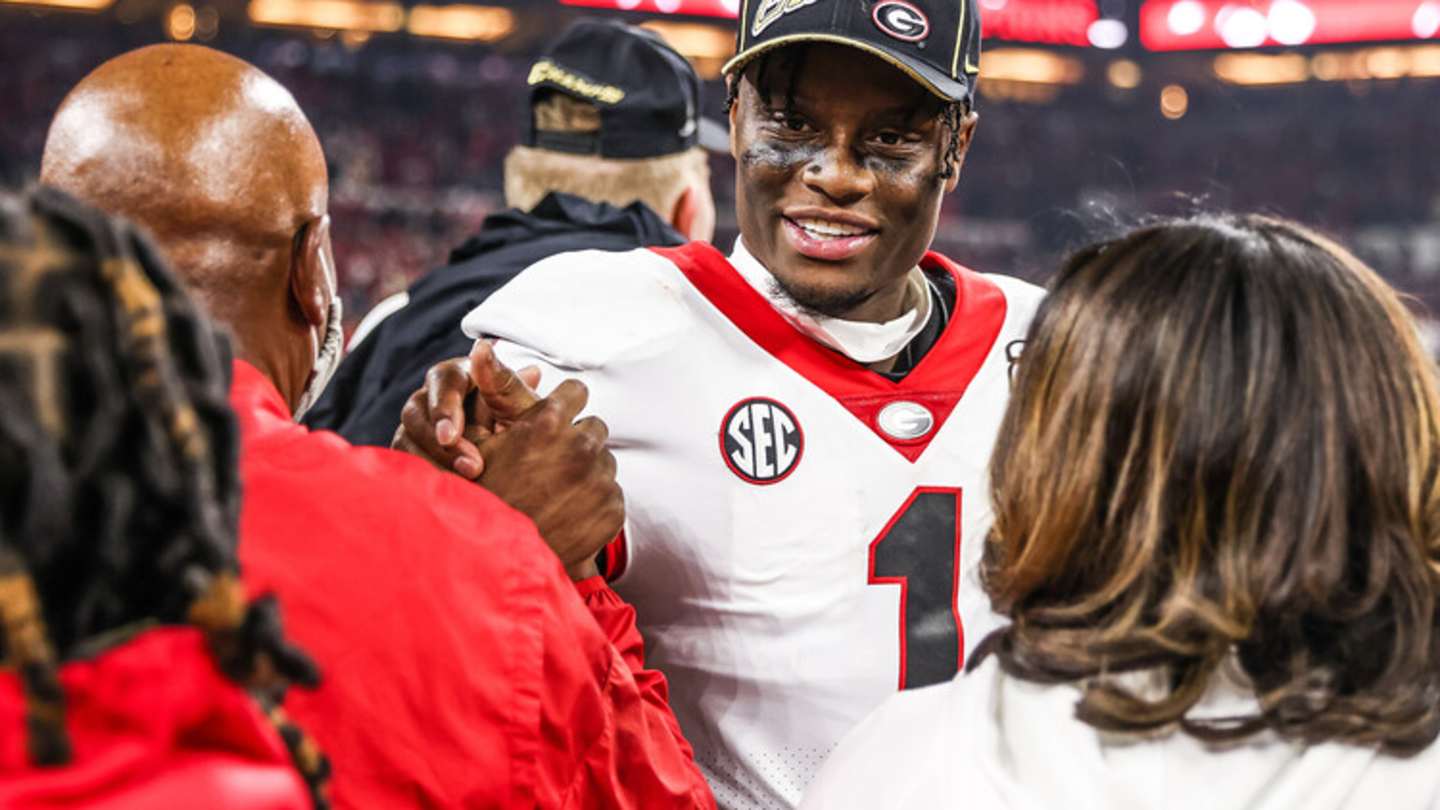 Georgia Football WR George Pickens Declares for 2022 NFL Draft - Sports ...