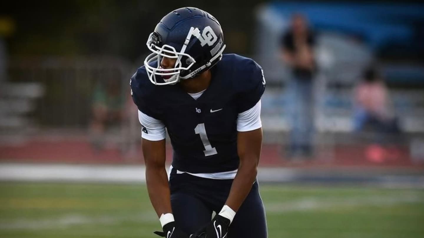 2022 Wide Receiver Recruit Justius Lowe Commits to Oregon Ducks ...